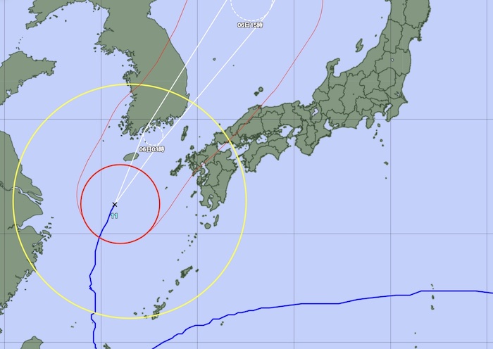 Typhoon No. 11 Transportation Service Cancellations in Fukuoka ...